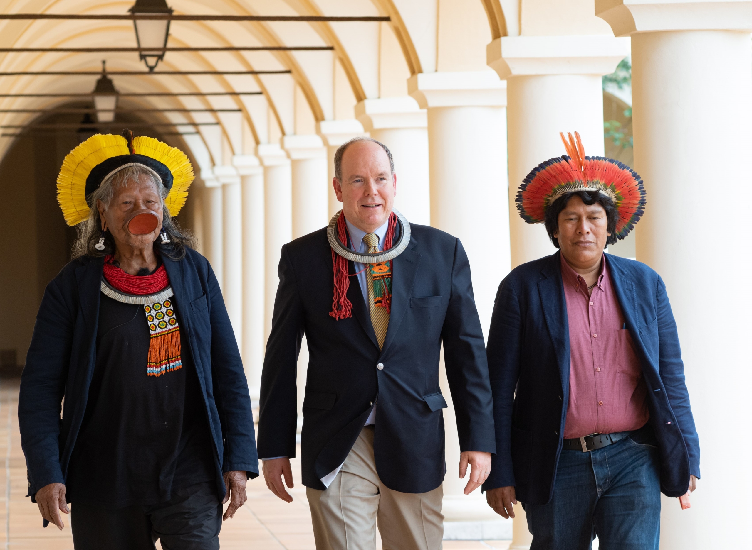 Le cacique Raoni reçu au Palais